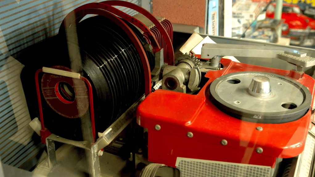 Optimal Album Length: Balancing Quality, Listener Attention, and Market ...